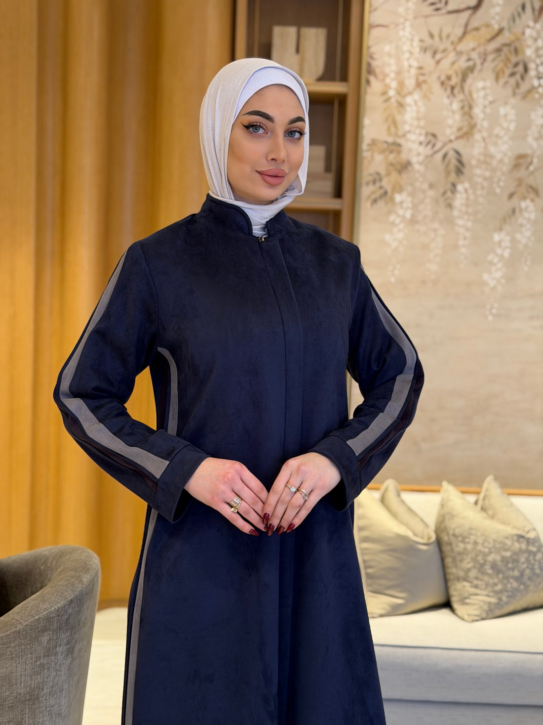 Unique Everyday Suede Abaya – Al Karam Qadri